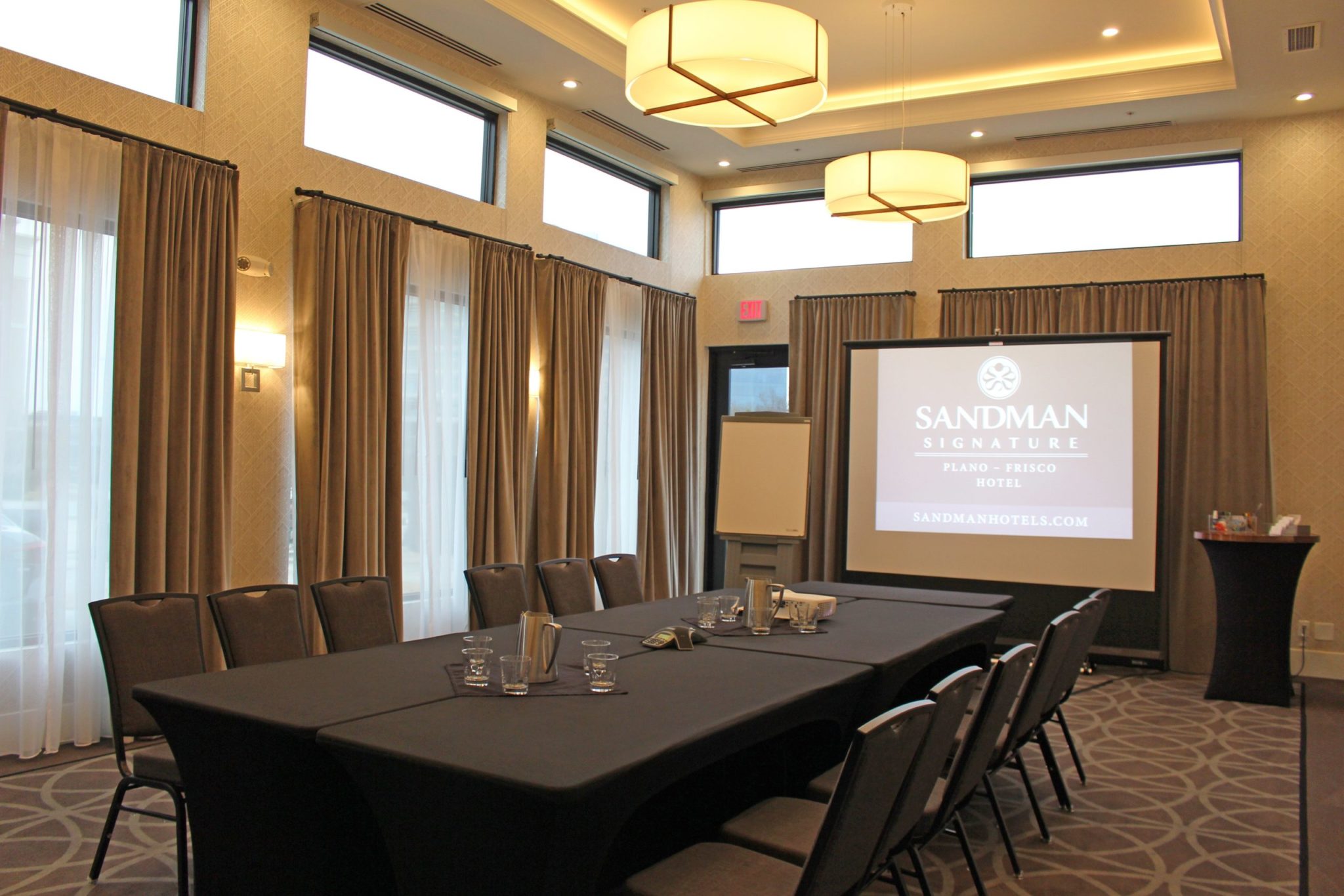 Venue Spotlight: Sandman Signature and Moxie's Grill & Bar | Plano Insider